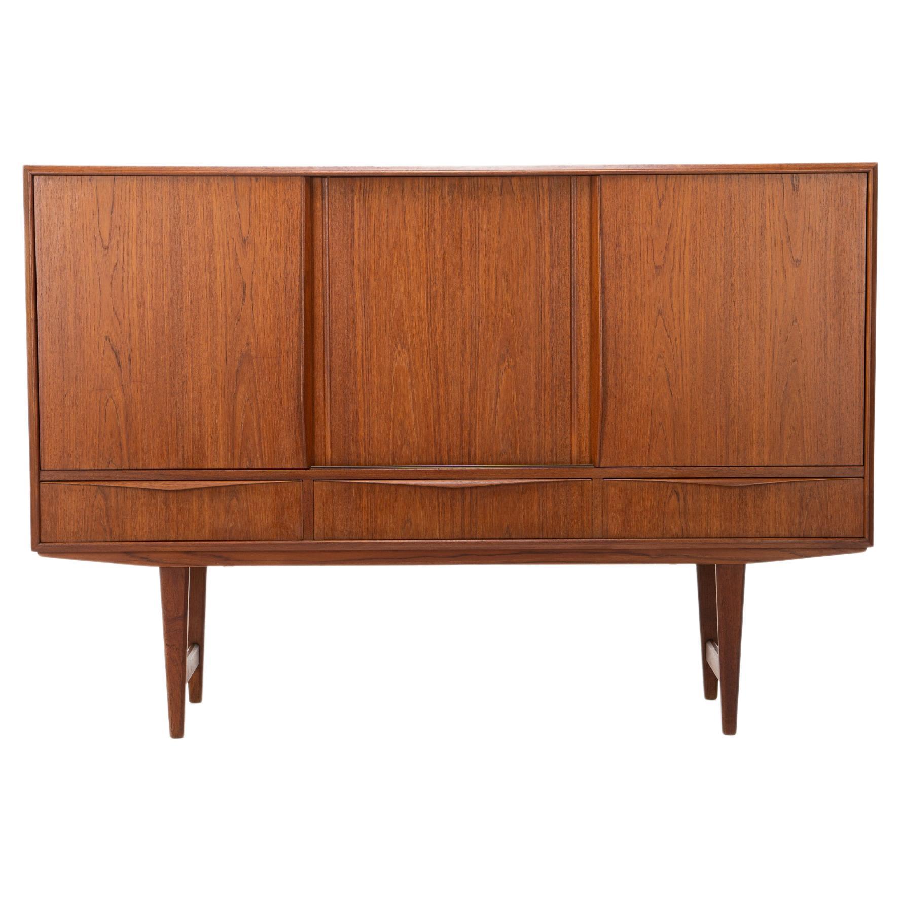 Danish Mid-Century Modern Sideboard by E.W Bach for Sejling Skabe ...