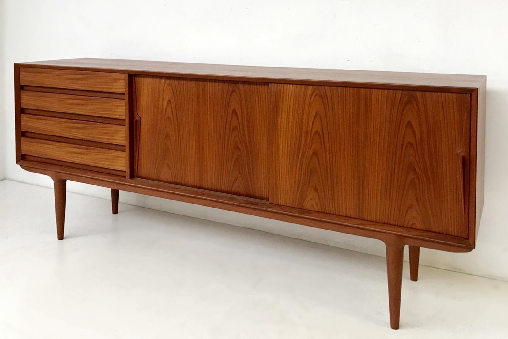 Danish Sideboard Model 18 by Gunni Omann for Omann Jun, 1960s at ...