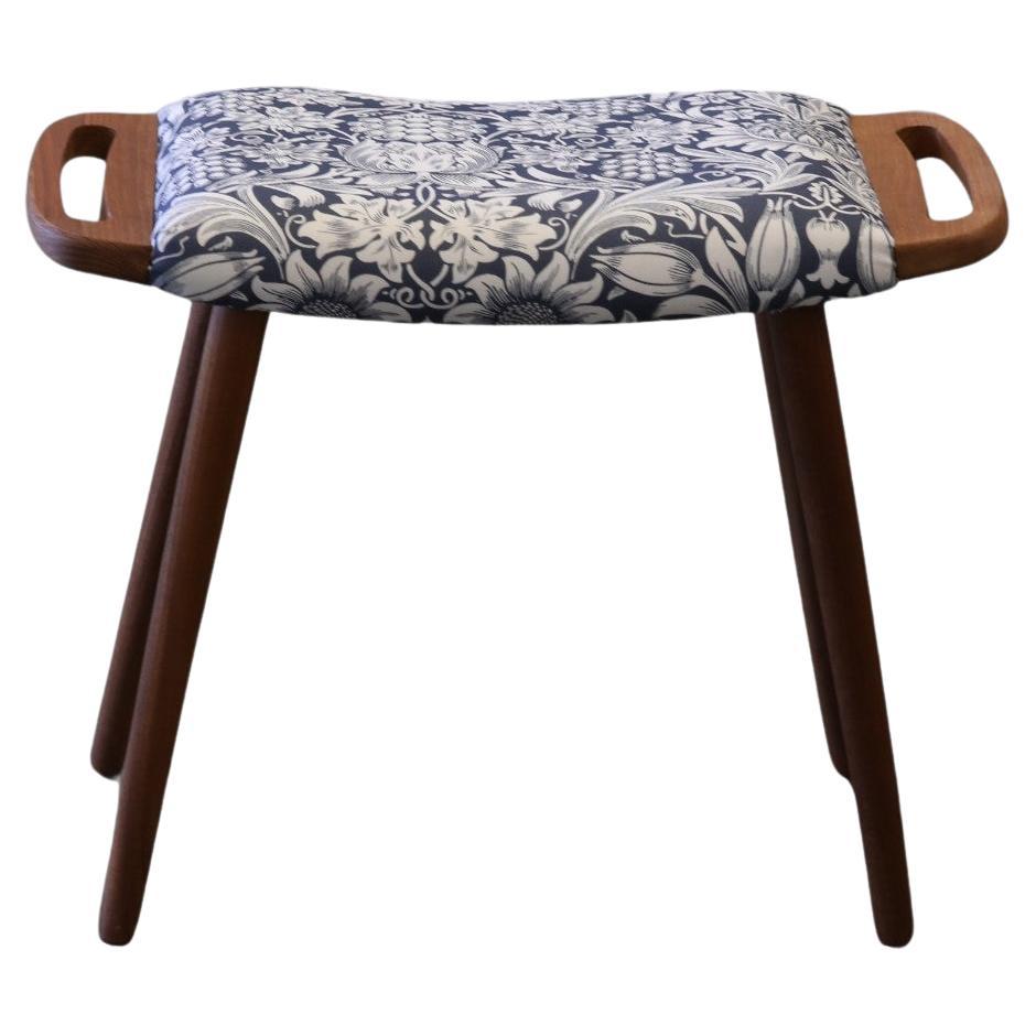 Scandinavian Modern Stools - 821 For Sale at 1stDibs | scandinavian ...