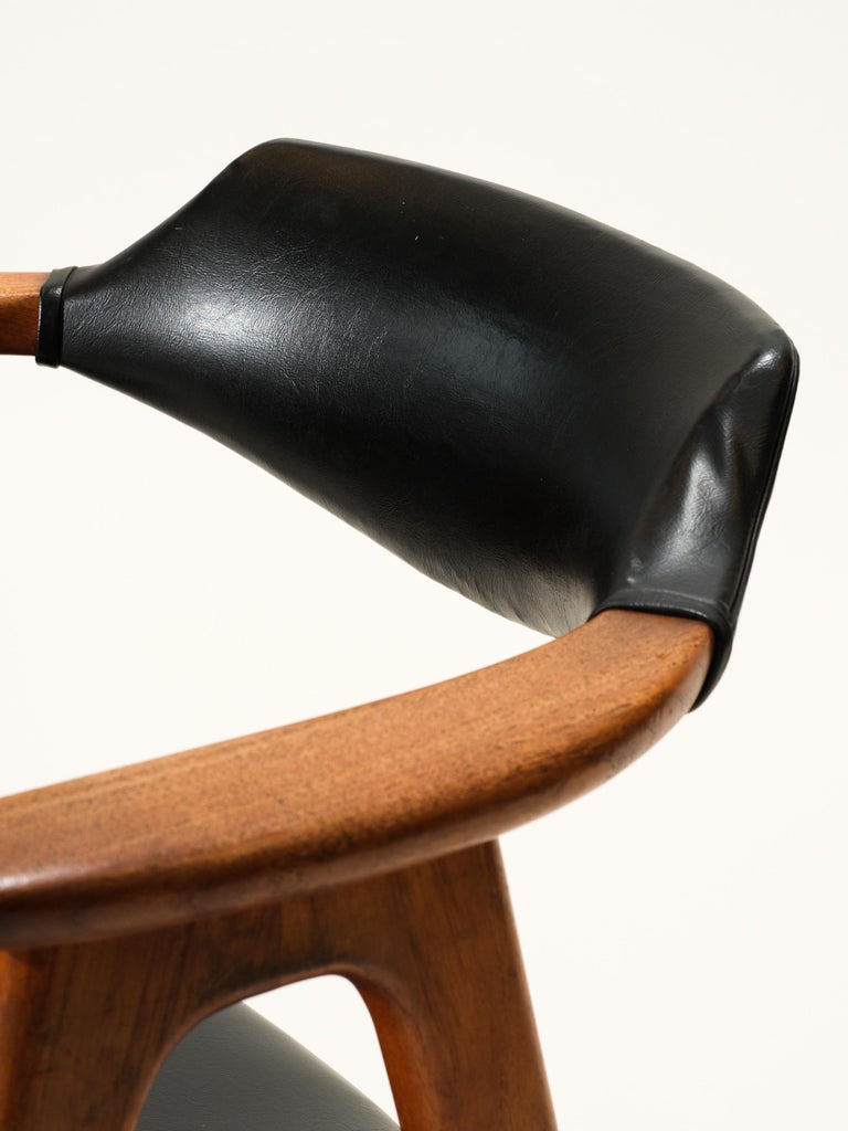 Danish Teak Armchair by Erik Kirkegaard for Høng Stolefabrik, 1960s For ...