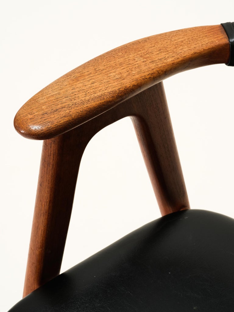 Danish Teak Armchair by Erik Kirkegaard for Høng Stolefabrik, 1960s For ...