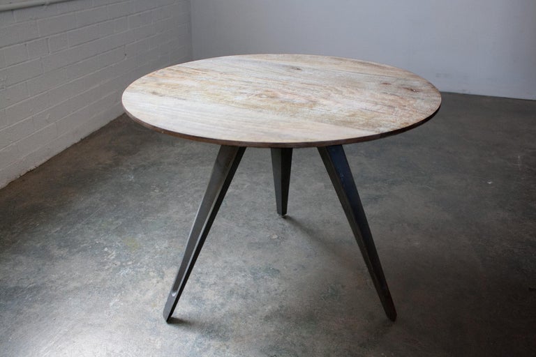 Dart Table 'Mango' For Sale at 1stDibs