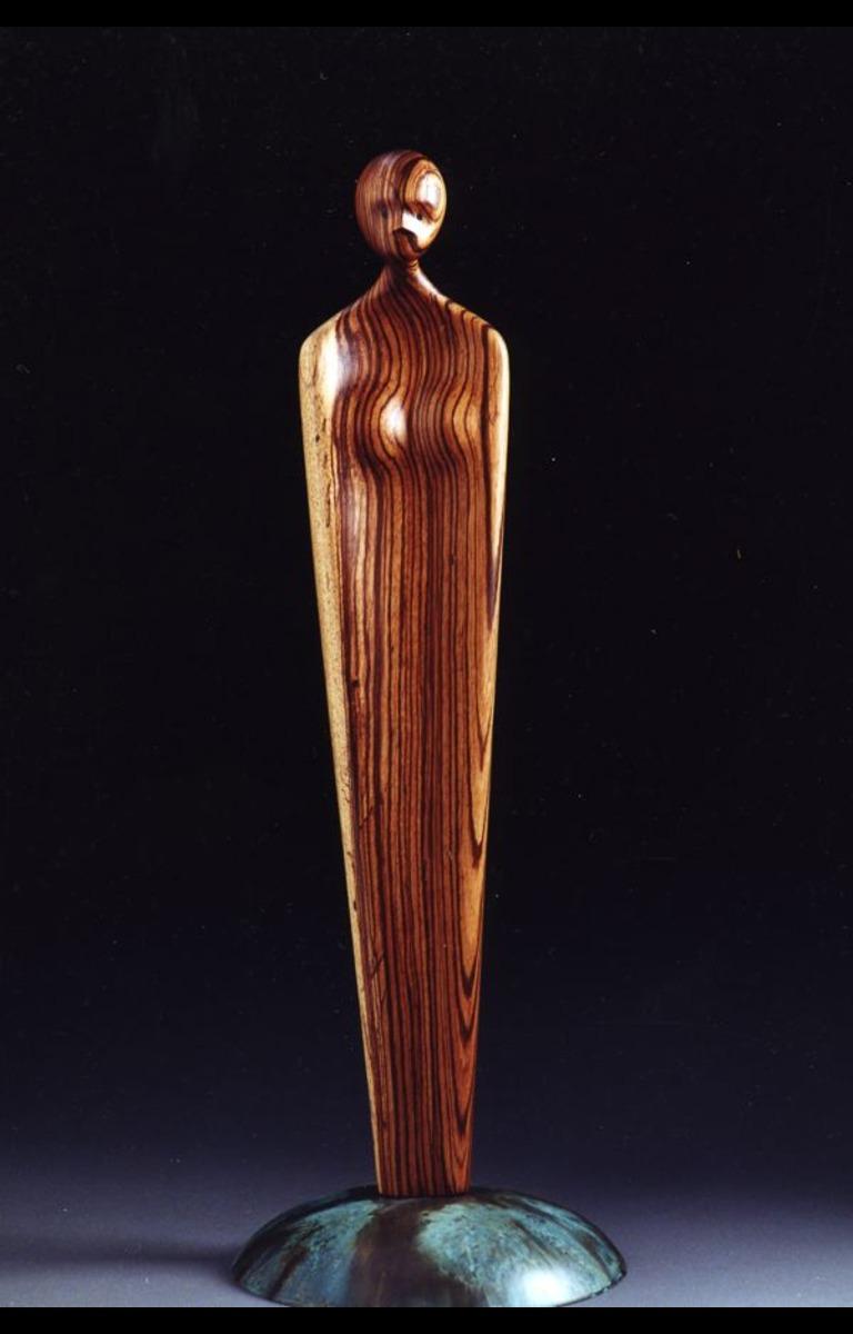 David Hostetler - Sculpture en bois zébré sculptée beige pâle ...