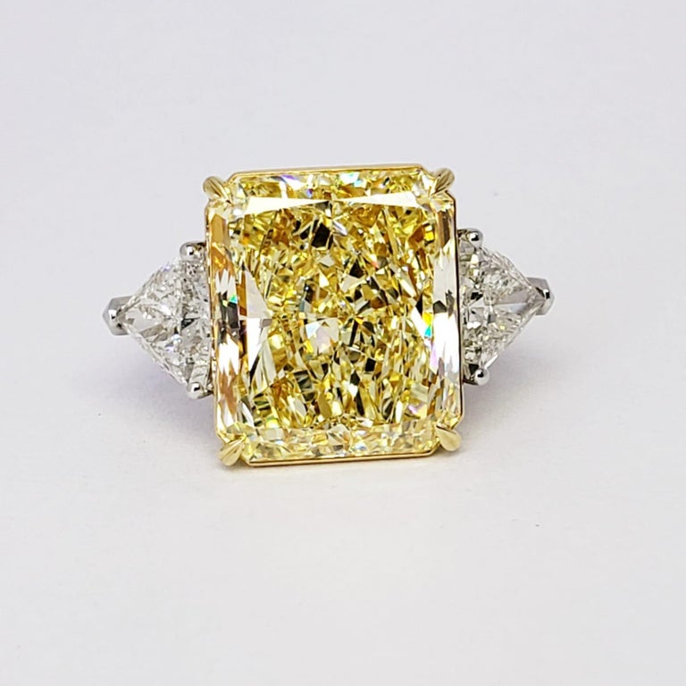 David Rosenberg 15.34 Carat Radiant GIA Fancy Light Yellow Diamond ...