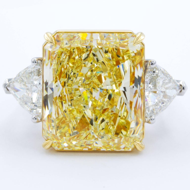 David Rosenberg 15.34 Carat Radiant GIA Fancy Light Yellow Diamond ...