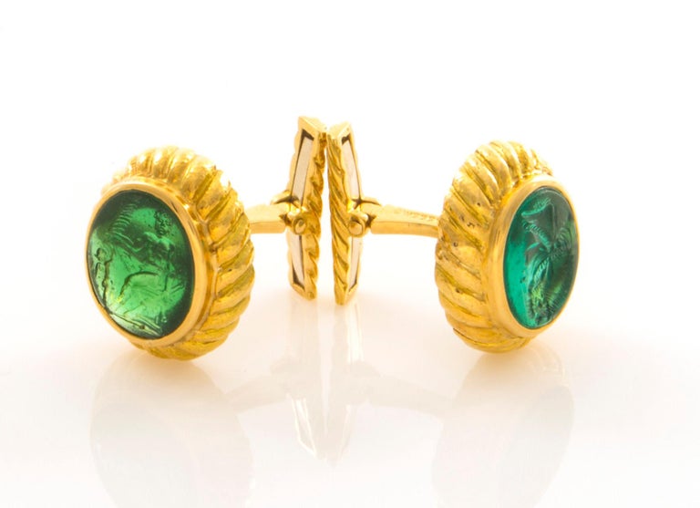 David Webb 18 Karat Gold Intaglio Cufflinks For Sale at 1stDibs