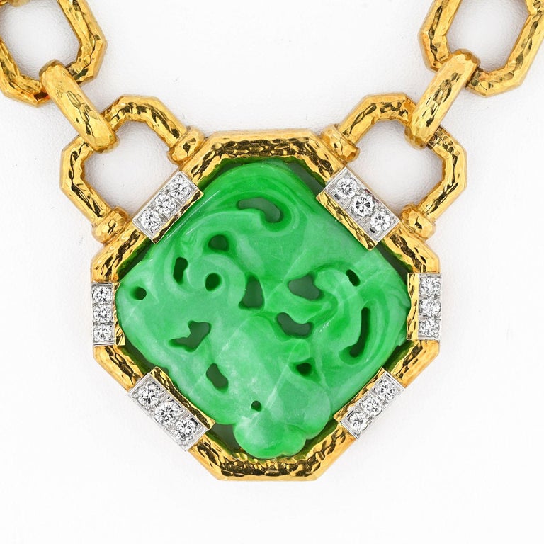 David Webb 18K Yellow Gold Carved Jade Link Chain Necklace For Sale at ...