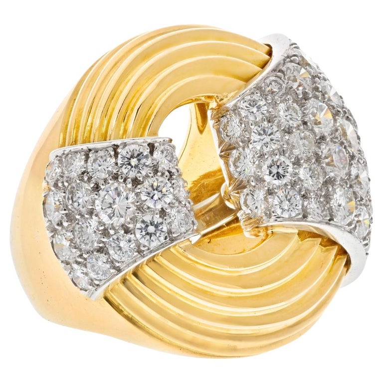 David Webb 18K Yellow Gold Fluted Diamond Cocktail Ring For Sale at 1stDibs