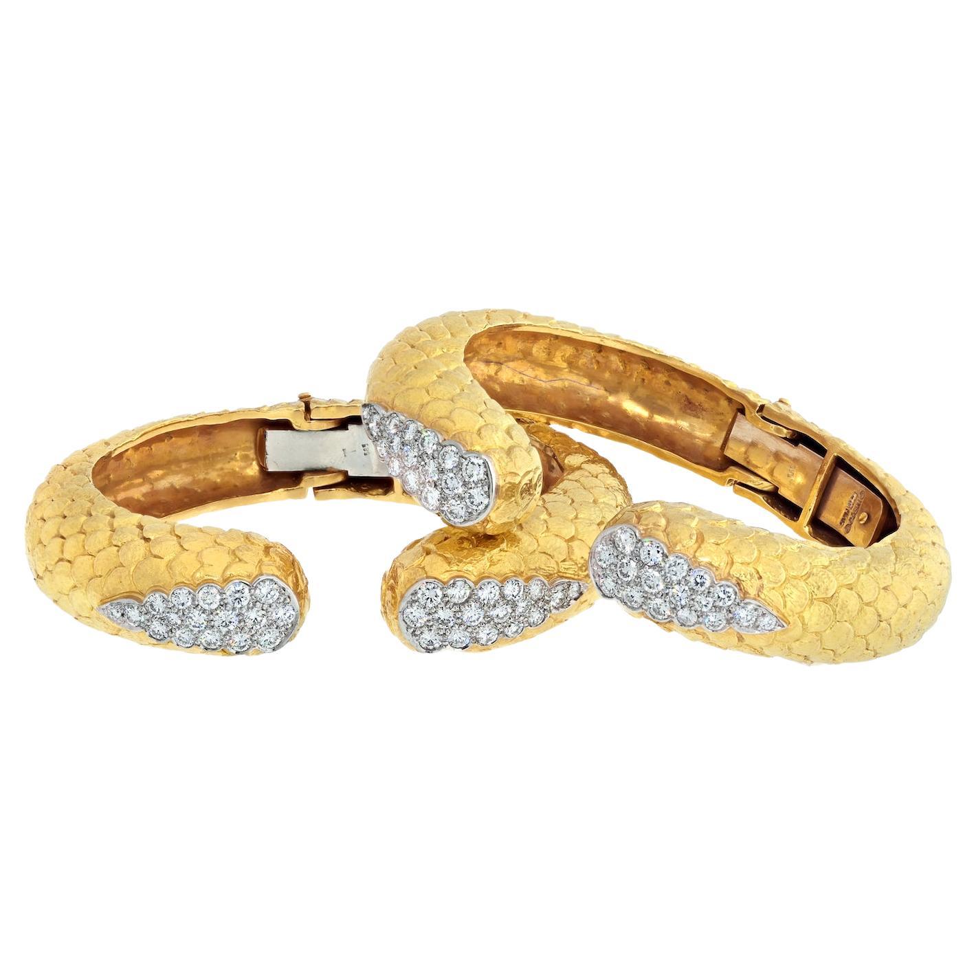 David Webb 18K Yellow Gold Pair Of Textured Diamond Tip Bangle Cuff Bracelets For Sale at 1stDibs