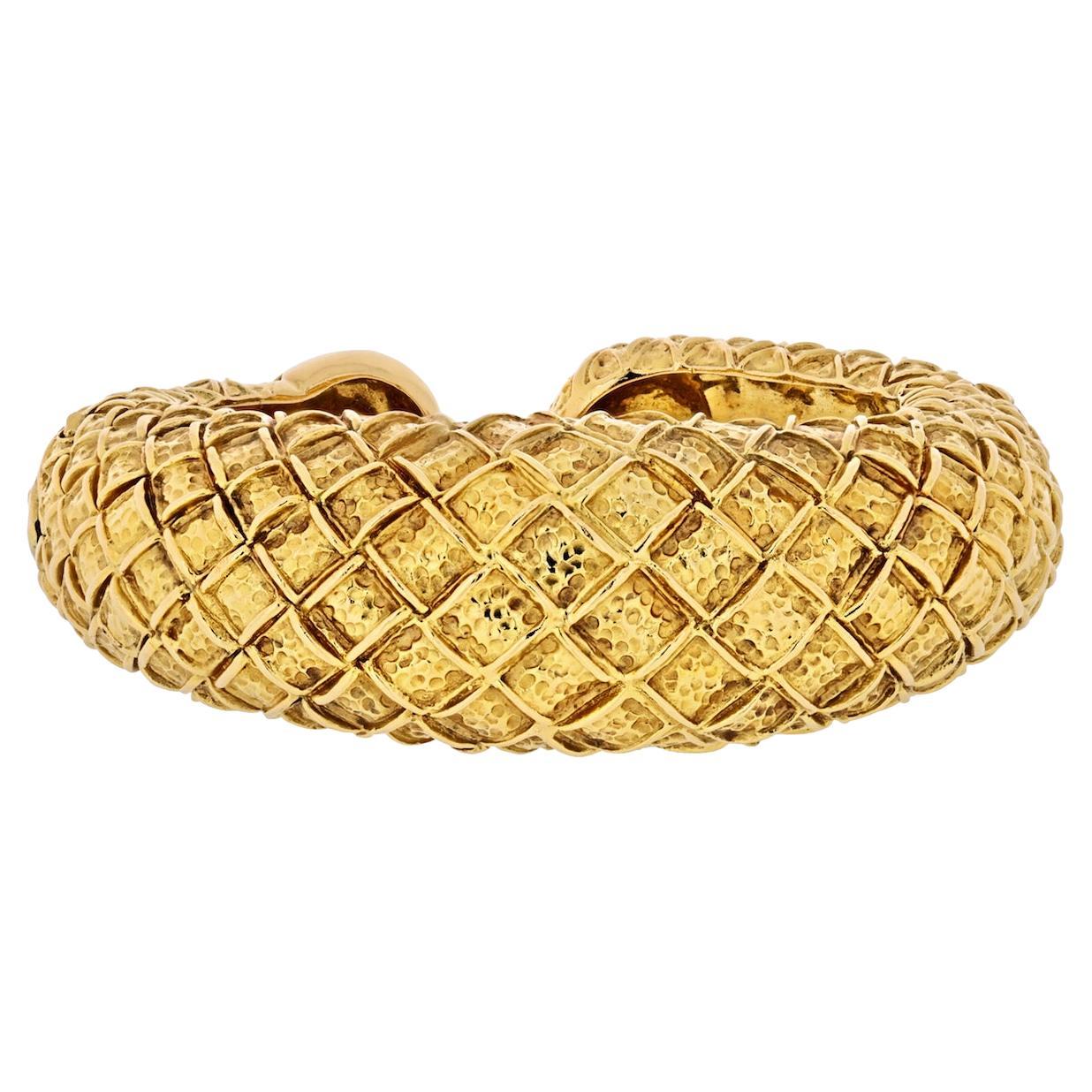 David Webb 18k Yellow Gold Textured Cuff Bangle Bracelet For Sale at ...