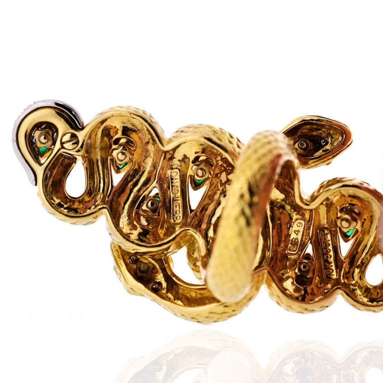 David Webb 18K Yellow Gold Two Snakes, Emeralds, Diamonds, Interlocking ...