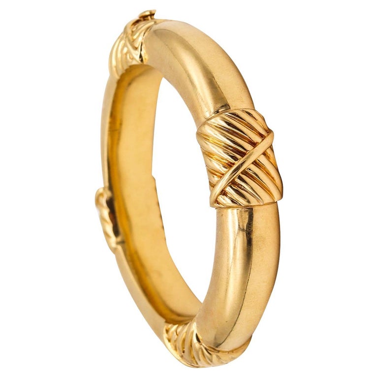 David Webb 1977 New York Vintage Bangle Bracelet in Solid 18kt Yellow ...