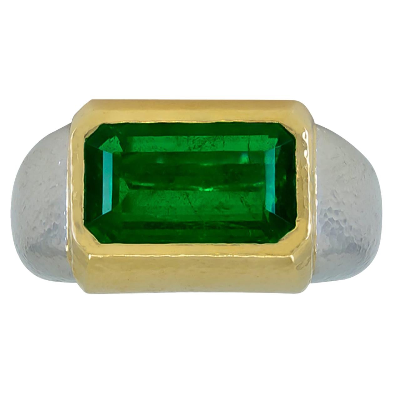 David Webb 5.41 Carat Emerald Platinum Cocktail Ring For Sale at 1stDibs