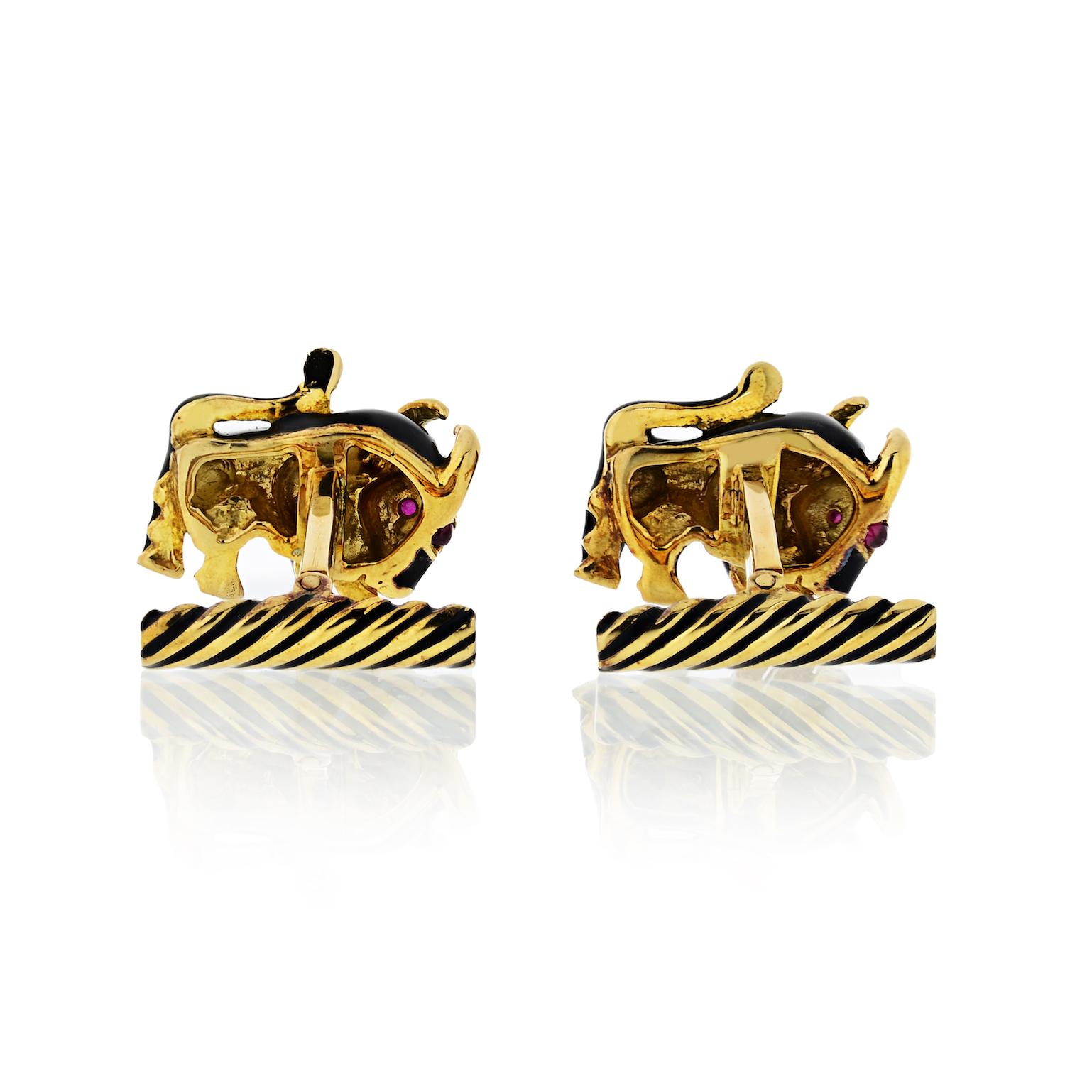 David Webb Black Enamel 18 Karat Yellow Gold Bull Cufflinks Studs For ...