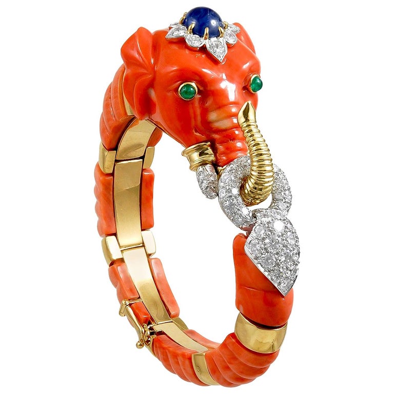 David Webb Königreiches Elefant-Korallenarmband im Angebot bei 1stDibs