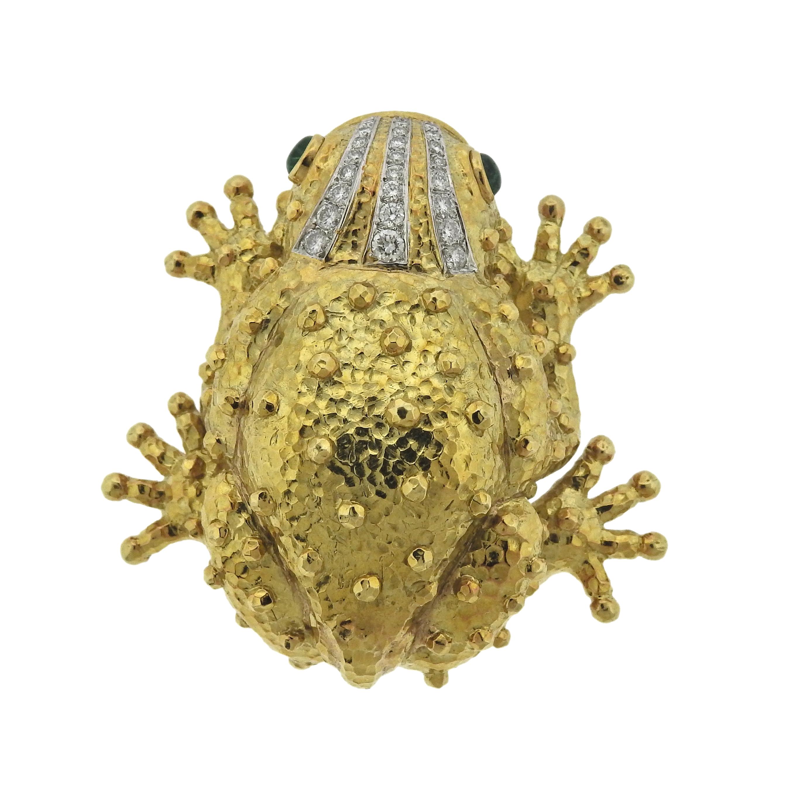 David Webb Hammered Gold Brooch Pendant For Sale at 1stDibs