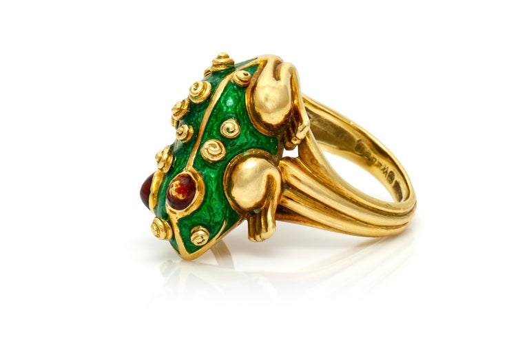 David Webb Frog Ring at 1stDibs | frog wedding ring