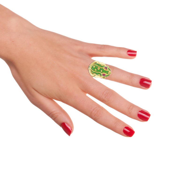 David Webb Green Enamel Gold Frog Ring at 1stDibs | david webb large ...