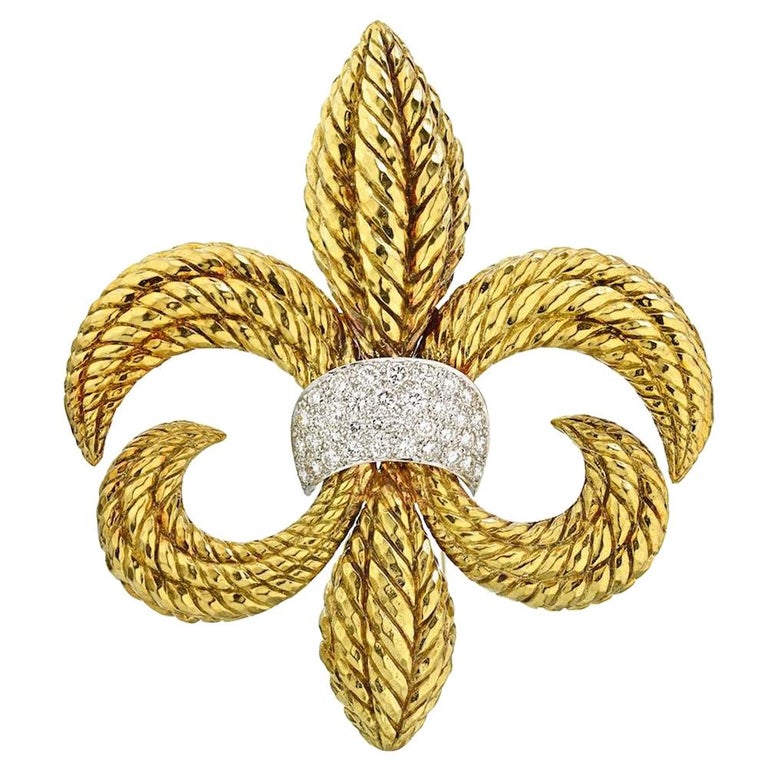 David Webb Heraldic Fleur de Lis Vintage Brooch at 1stDibs