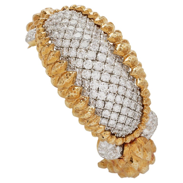 David Webb New York Bracelet unique en hachures croisées et diamants En ...