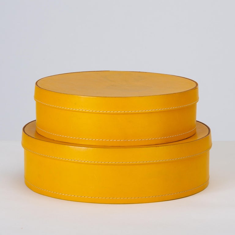 Round Leather Nesting Boxes by Arte Cuoio and Triangolo at 1stDibs