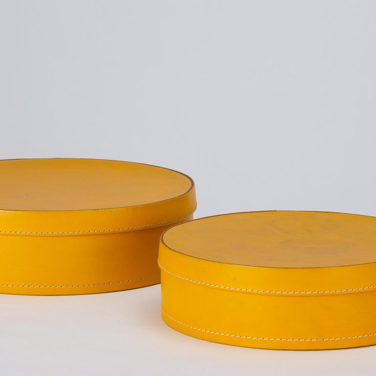 Round Leather Nesting Boxes by Arte Cuoio and Triangolo at 1stDibs