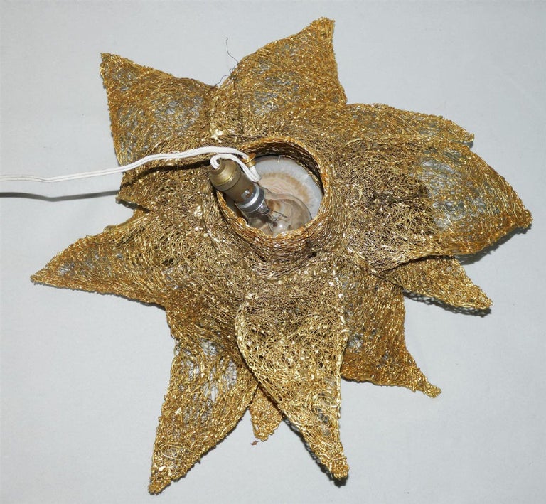 Flower Sconce in Gilded Metal Wire and Agate Heart For Sale at 1stDibs