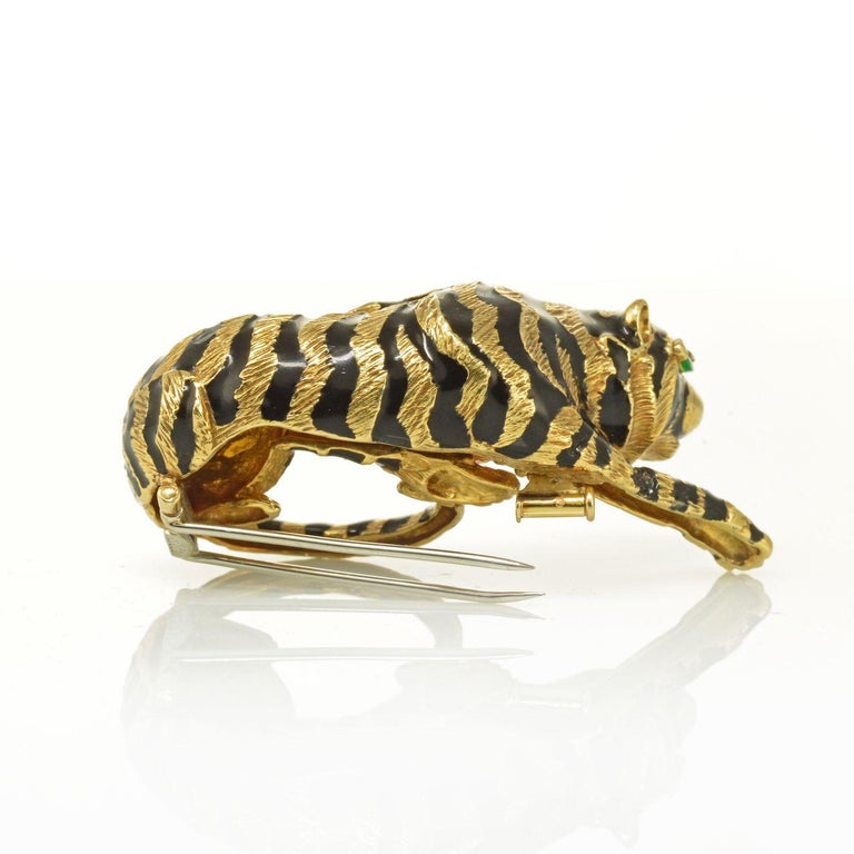 David Webb Tiger with Green Emerald Eyes Vintage Brooch For Sale at 1stDibs