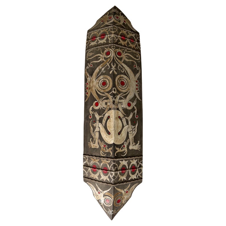 Dayak Tribe Shield from Kalimantan, Jelutong Wood, Indonesia c. 1950 For Sale at 1stDibs