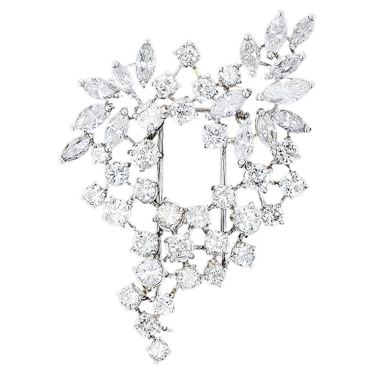 Dazzling Diamond Estate Pin For Sale at 1stDibs