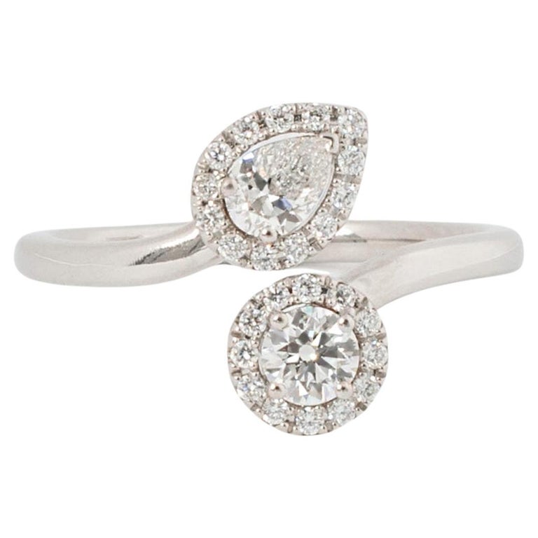 De Beers Aura Toi and Moi Pear-shaped And Round Brilliant Diamond Cocktail Ring For Sale at 1stDibs