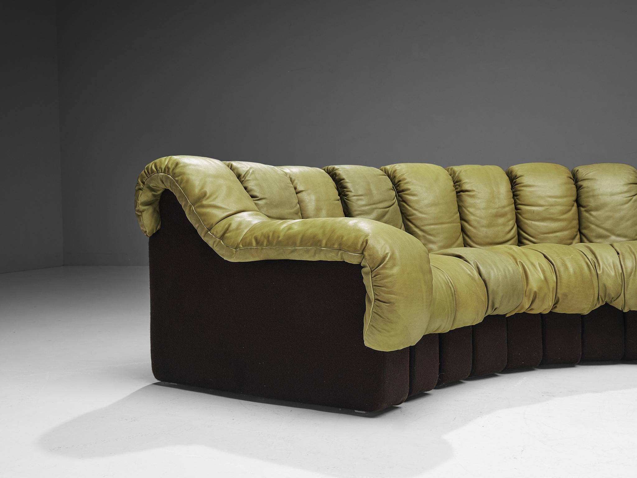 De Sede DS-600 'Snake' Sectional Sofa in Olive Green Leather For Sale ...