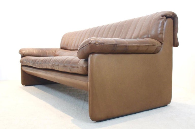 De Sede DS-86 Three-Seat Sofa in Soft Thick Brown Neck Leather at 1stDibs