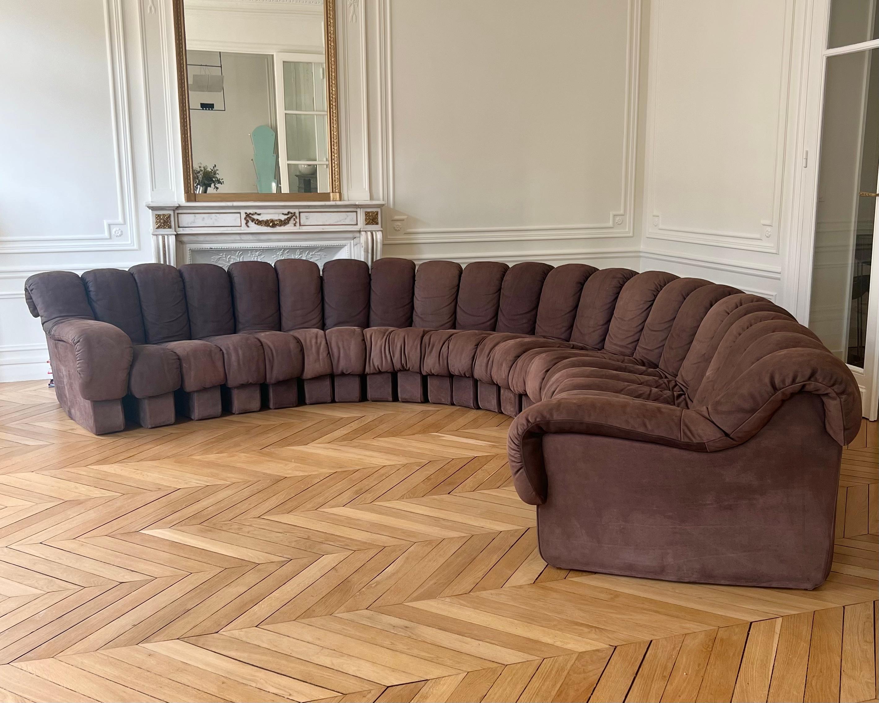 De Sede DS600 Non-Stop Nubuck Chocolat 22 Elements For Sale at 1stDibs