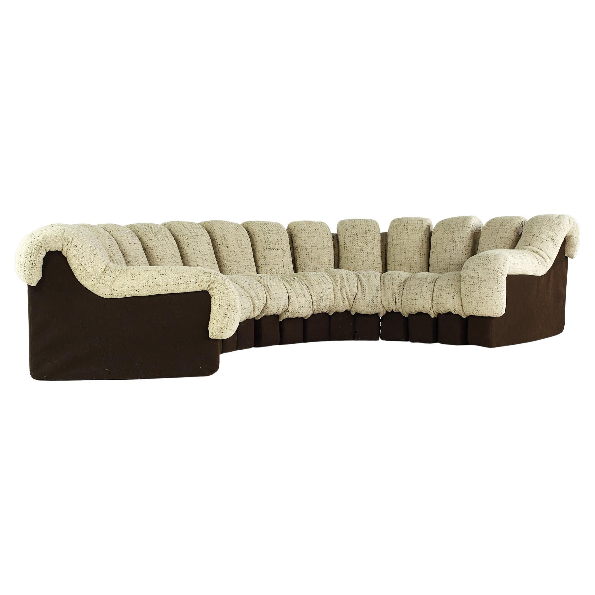 Vintage Serpentine Sofa For Sale at 1stDibs