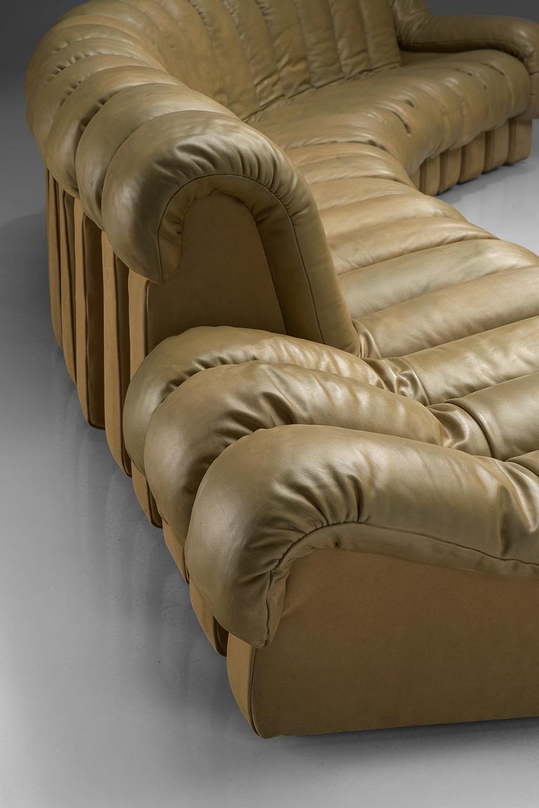 De Sede 'Snake' DS-600 Non Stop Sofa in Beige Leather and Suede For ...