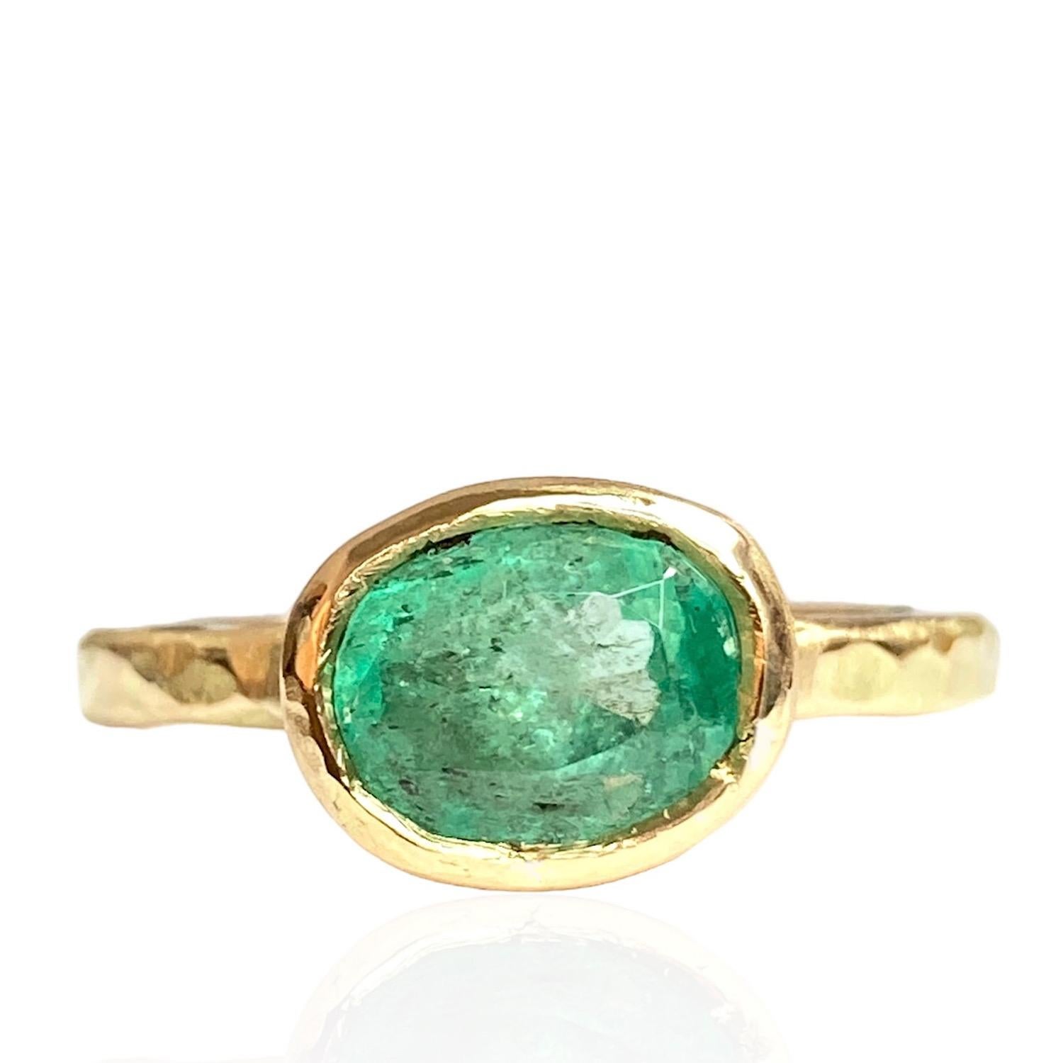 Deborah Murdoch 18 Karat Yellow Gold Oval 1.38 Carat Green Emerald Ring ...