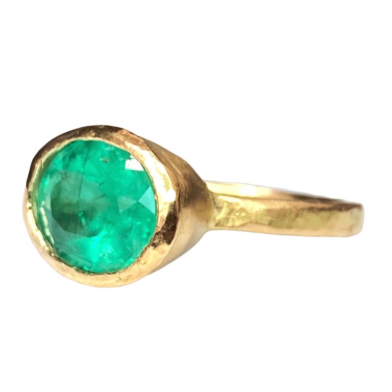 Deborah Murdoch 18 Karat Yellow Gold Oval 1.94ct Green Emerald Ring For ...