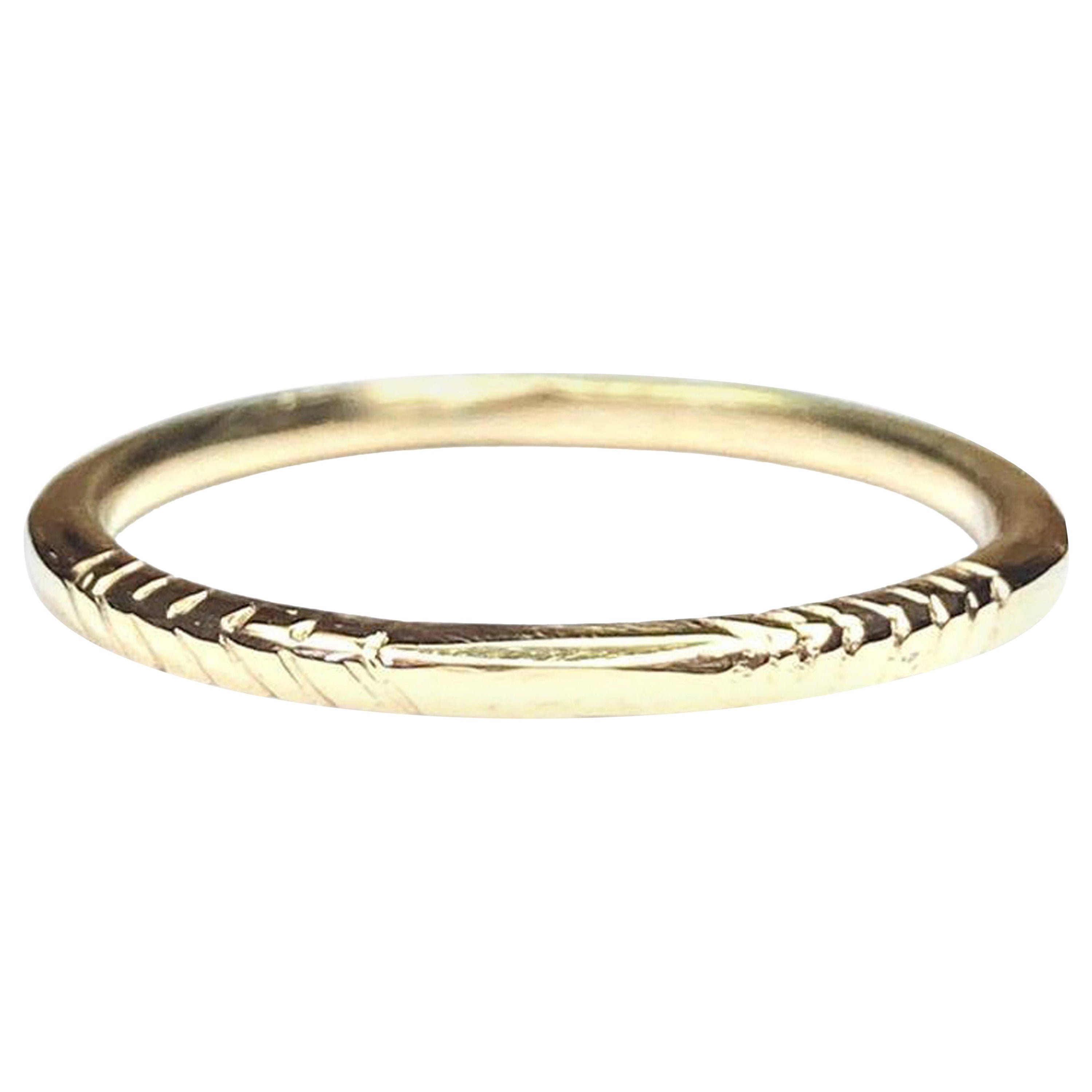 Deborah Murdoch 18 Karat Yellow Gold Oval 1.70 Carat Paraiba Ring For Sale at 1stDibs