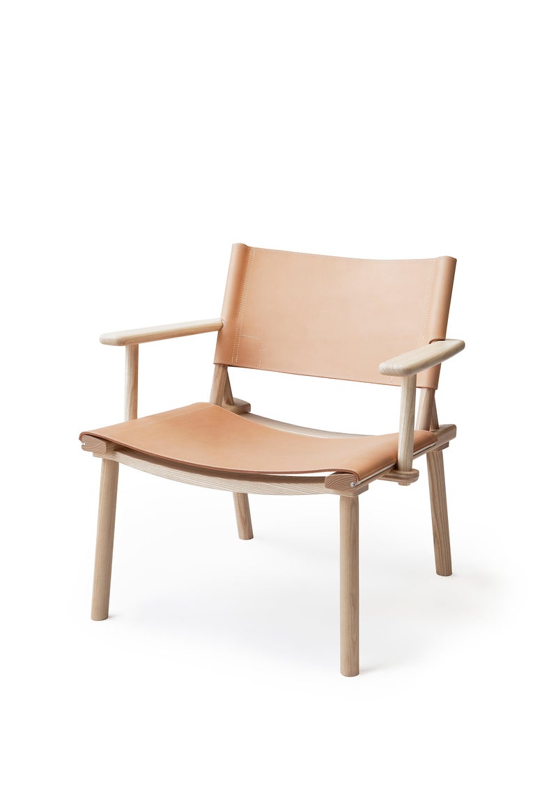 December Lounge Chair with leather upholstery by Jasper Morrison and ...