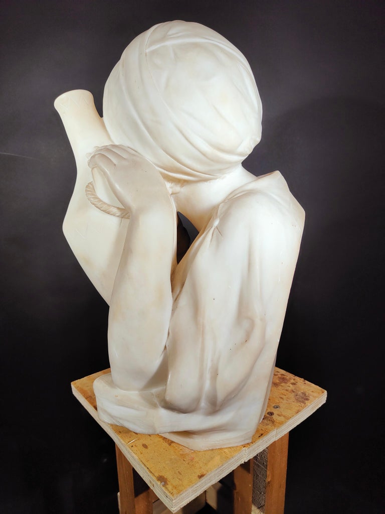 Decorarive XIX Century Italian Marble Sculpture For Sale at 1stDibs