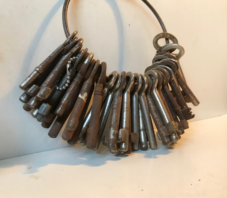 Decorative Mix of Antique and Vintage European Keys For Sale at 1stDibs