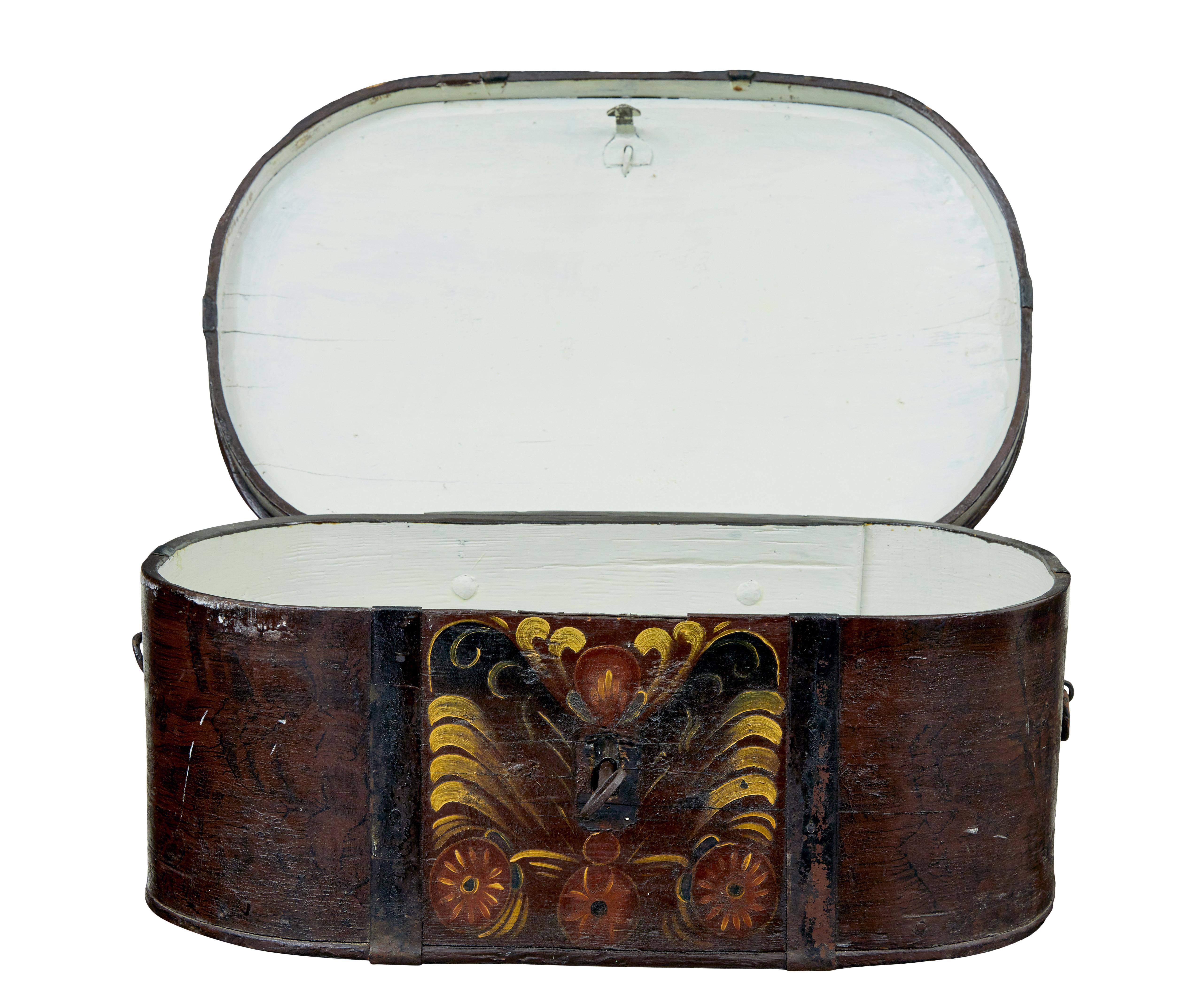 Decorative traditional 19th century hand painted Swedish box For Sale ...