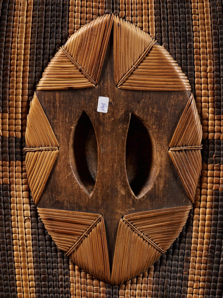 Decorative War Shield from the Azande People in the Democratic Republic ...