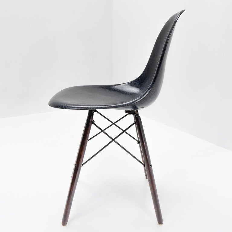 Design Classic Eames DSW Fiberglass Chairs, Set of Eight, 1970s at 1stDibs