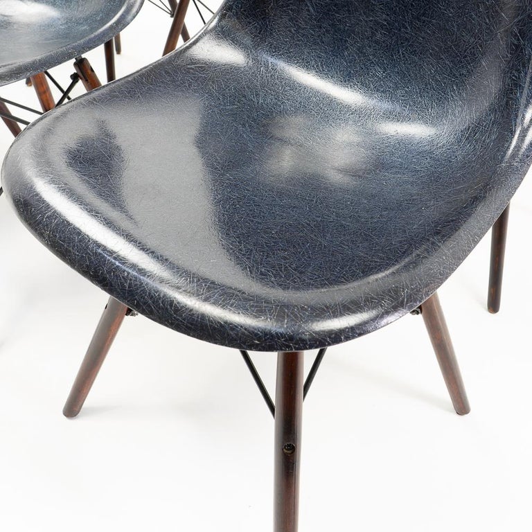 Design Classic Eames DSW Fiberglass Chairs, Set of Eight, 1970s at 1stDibs