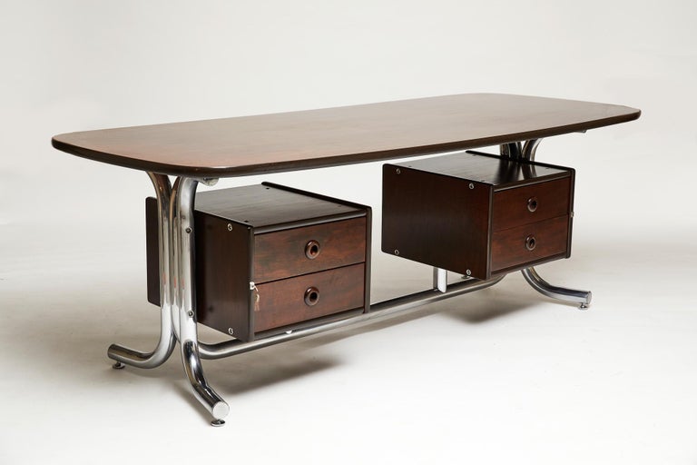 Mid-century desk in chromed metal and wood leaf by Geraldo Barros ...