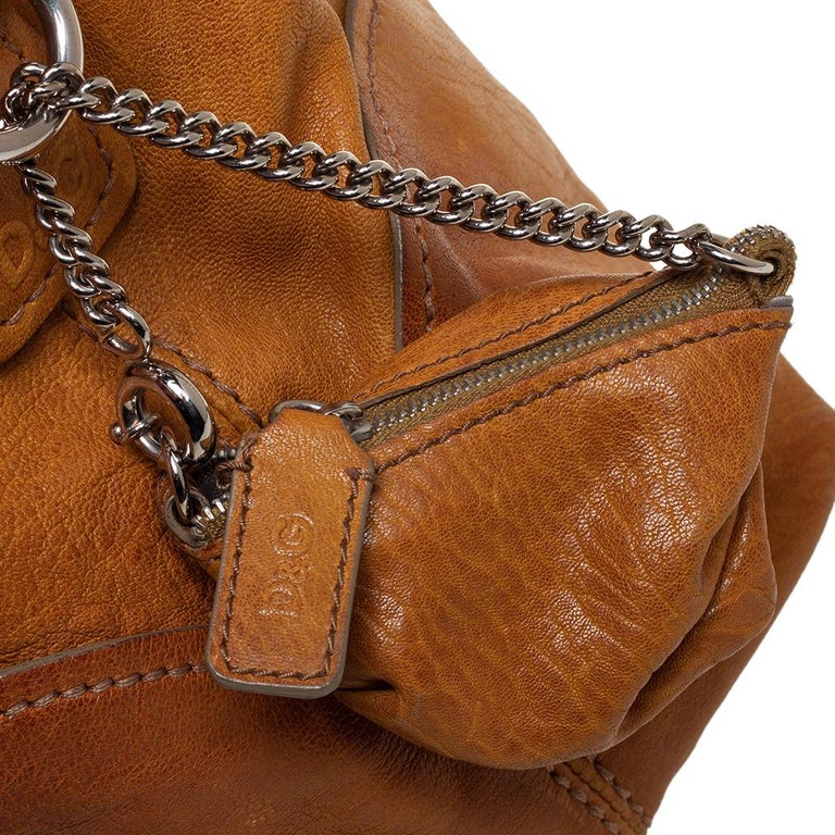 D&G Tan Leather Linda Drawstring Tote For Sale at 1stDibs