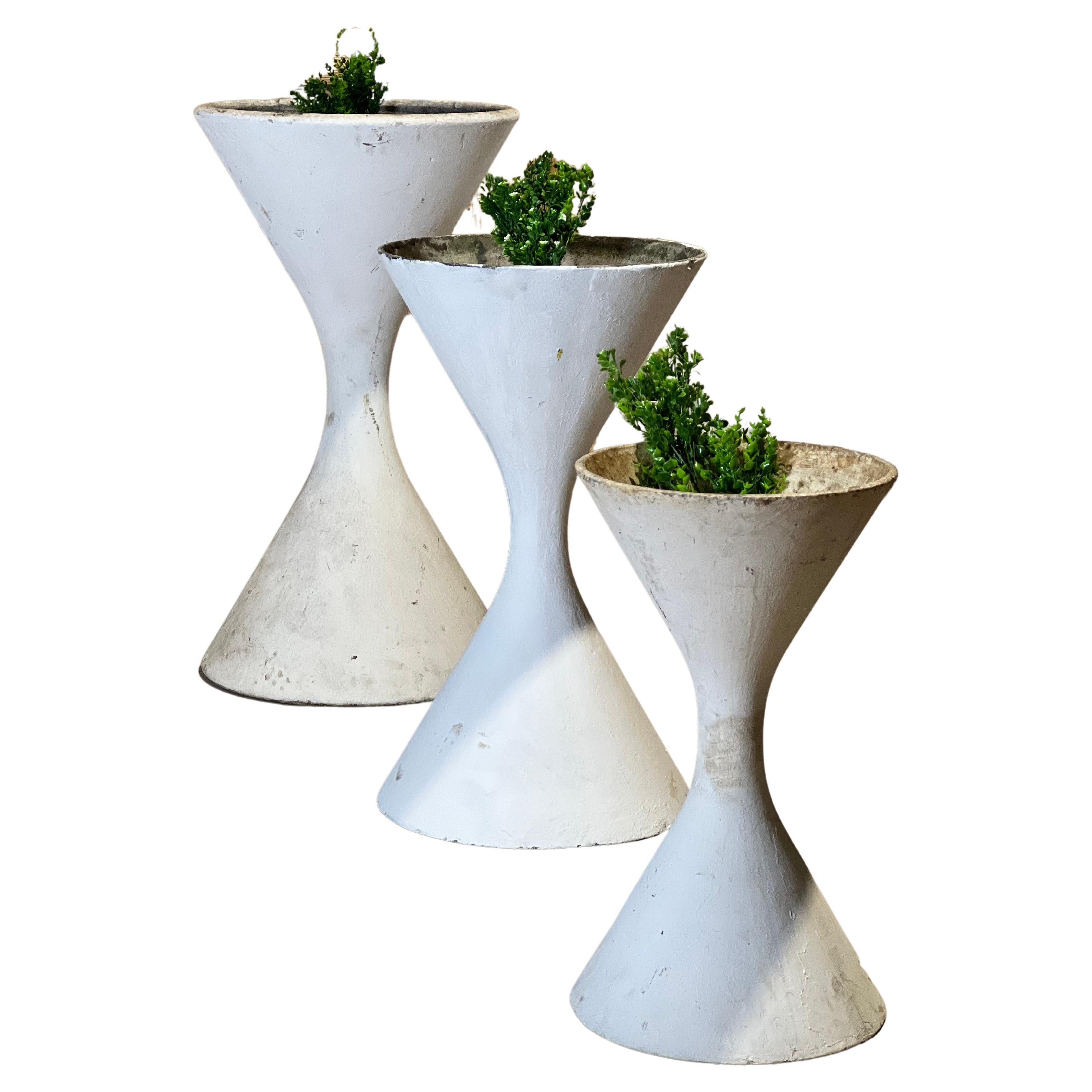 Pair of Willy Guhl Diabolo Hourglass Planters at 1stDibs