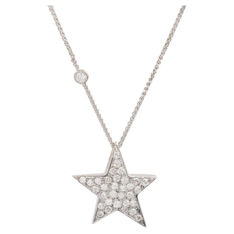 Diamond 18 Carat White Gold Star Necklace For Sale at 1stDibs